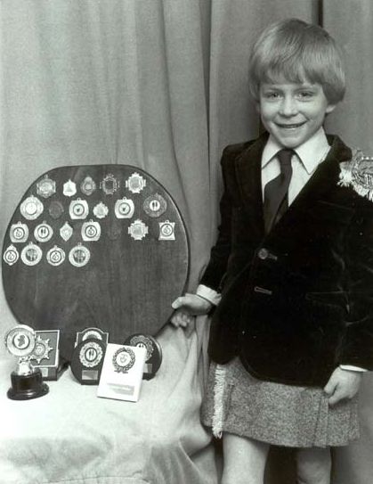 James Devine – nejrychlejší tanečník-stepař na světě › Bernard’s